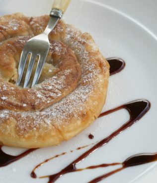 Traditional Pies from Ikaria (Pitarakia) | Greek Food - Greek Cooking ...