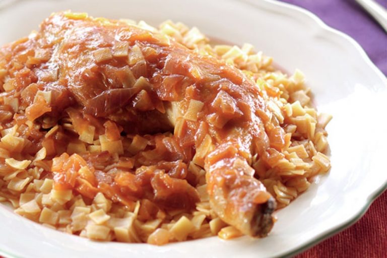 Kokoras me Hilopites - Braised Rooster with Noodles