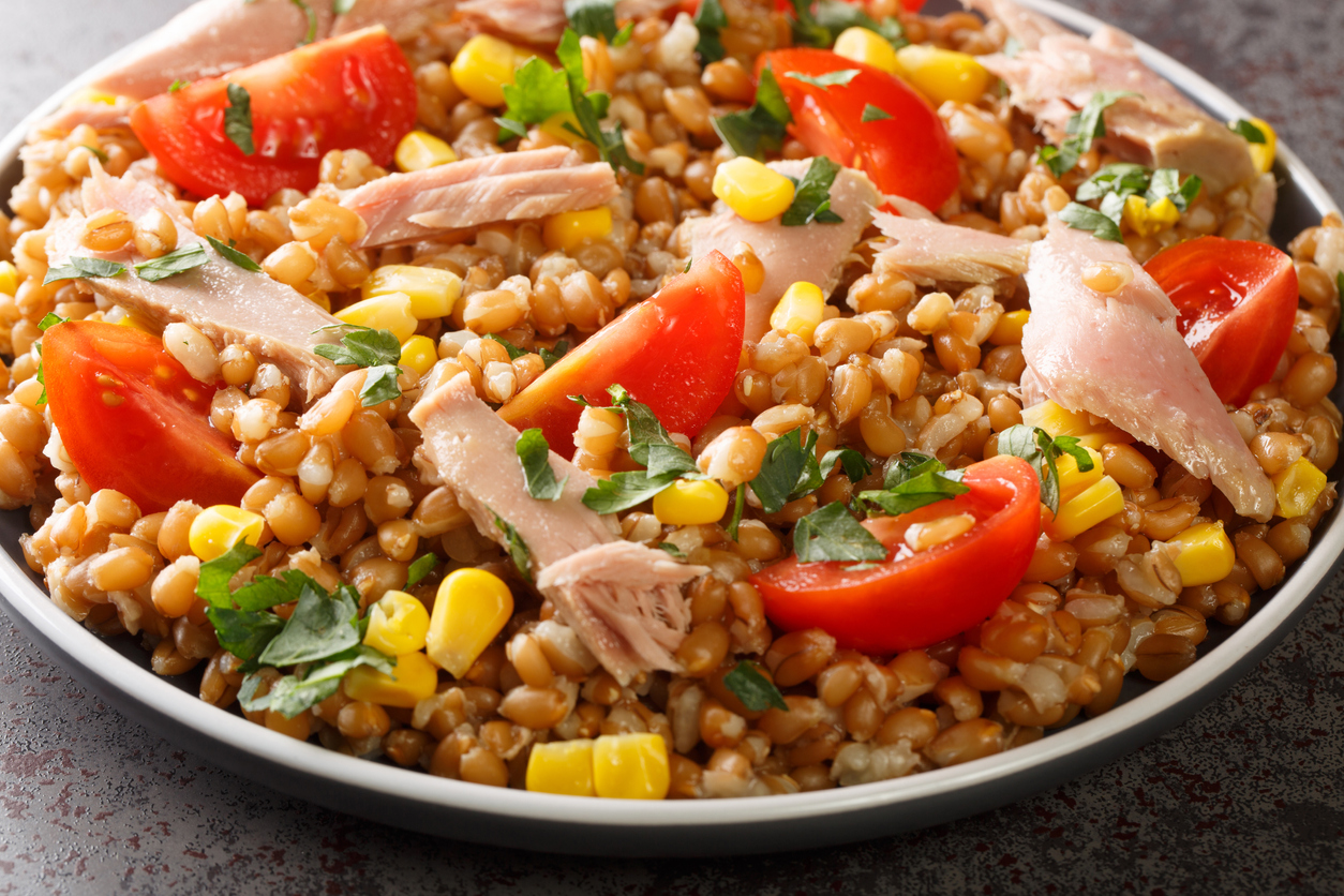 Grain Salad With Tomatoes, Corn and Tuna | Diane Kochilas