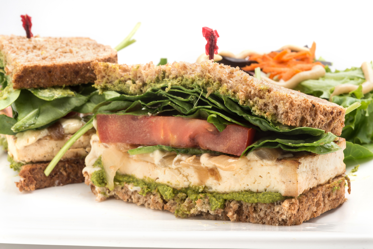 PESTO-SPINACH TOFU SANDWICH WITH MULTIGRAIN BREAD | The Ikaria Diet
